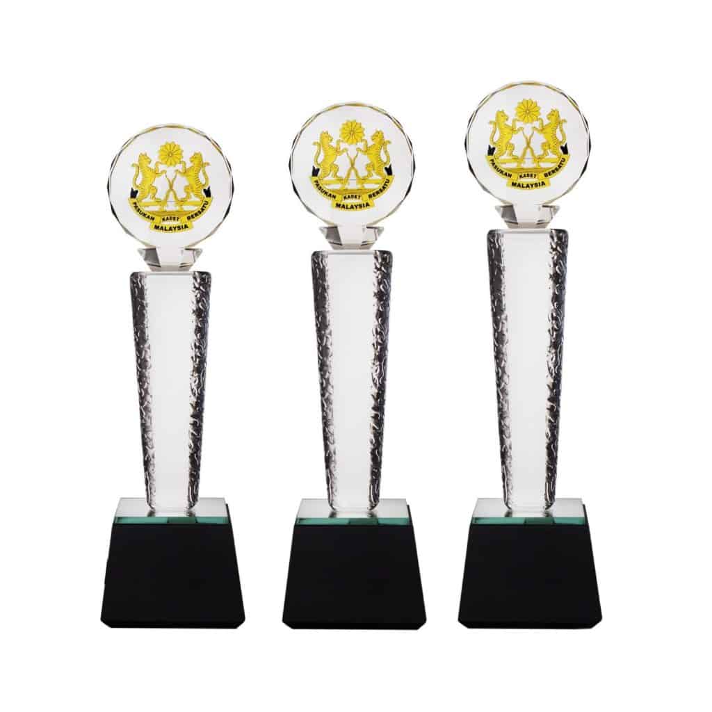 Buy CR8229 - Exclusive Crystal Glass Awards online at Sapiens Trophy ...