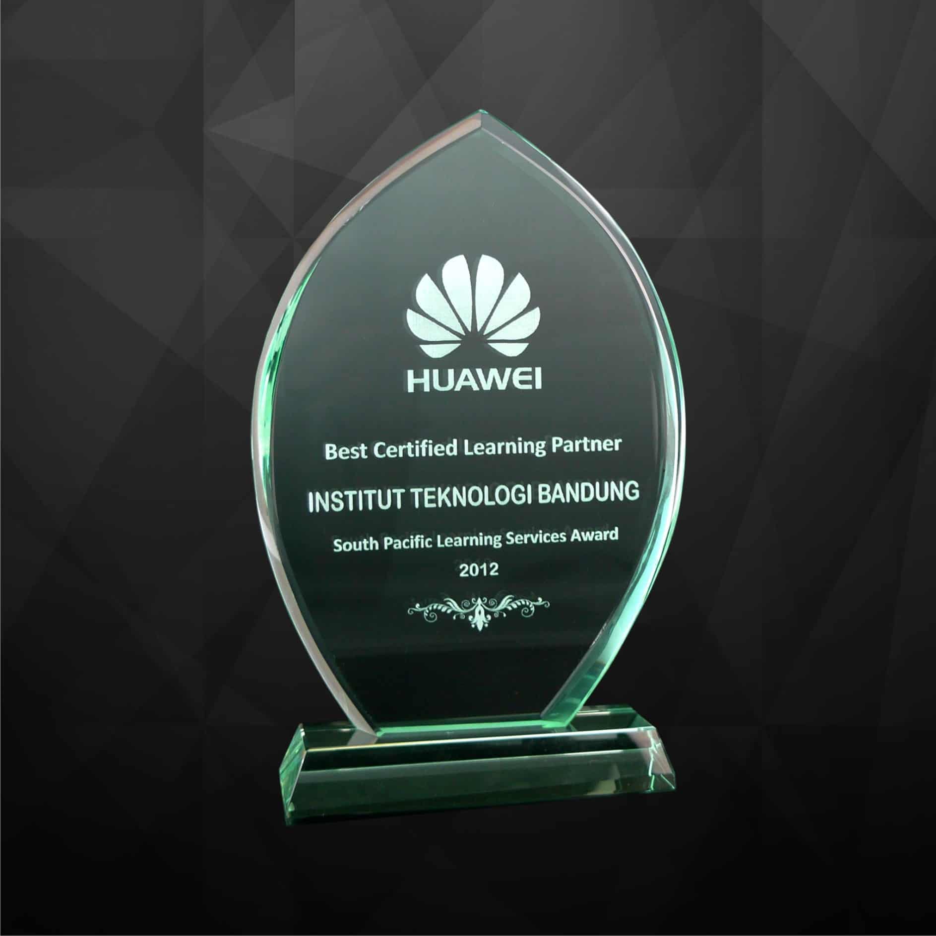 Buy CR9021 - Exclusive Flame Crystal Plaques online at Sapiens Trophy ...