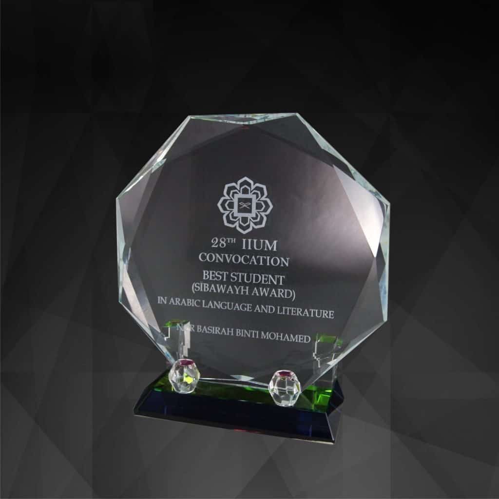 Buy CR9106 - Exclusive Octagonal Crystal Plaques online at Sapiens ...